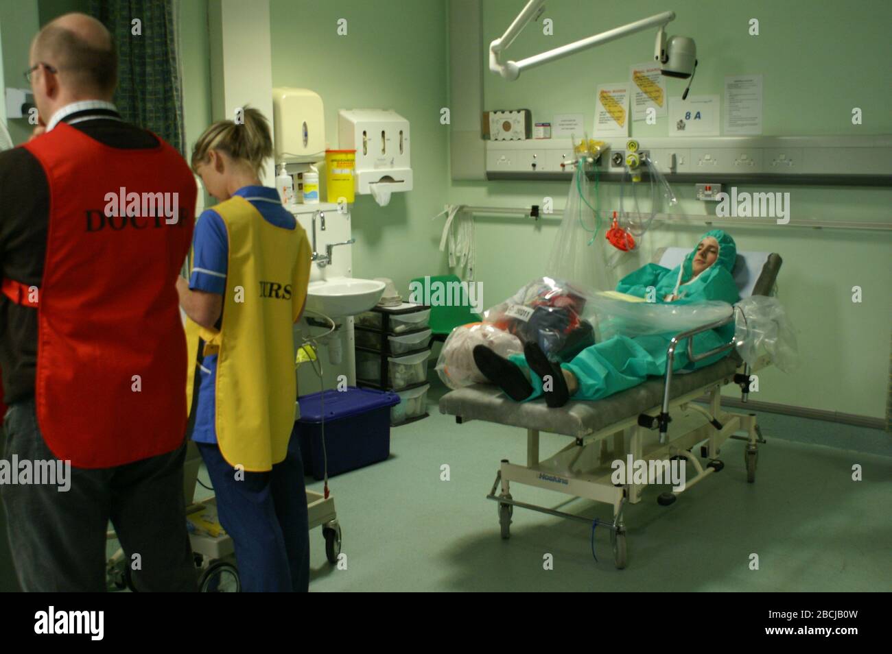 Icu uk bed hi-res stock photography and images - Alamy