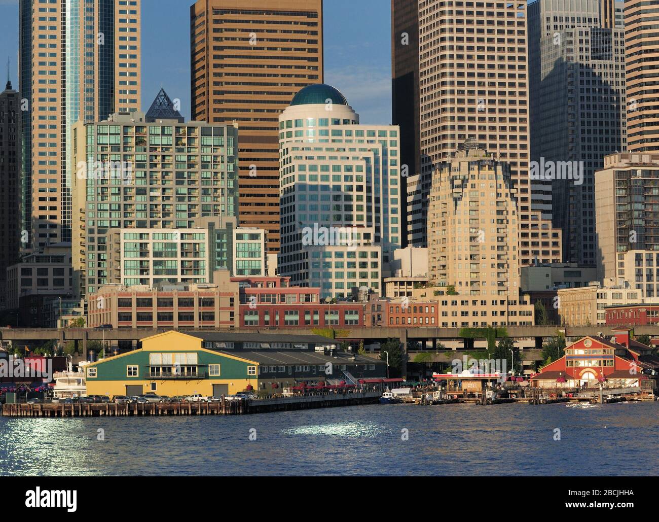 Building waterfront waves harbour sea hi-res stock photography and ...