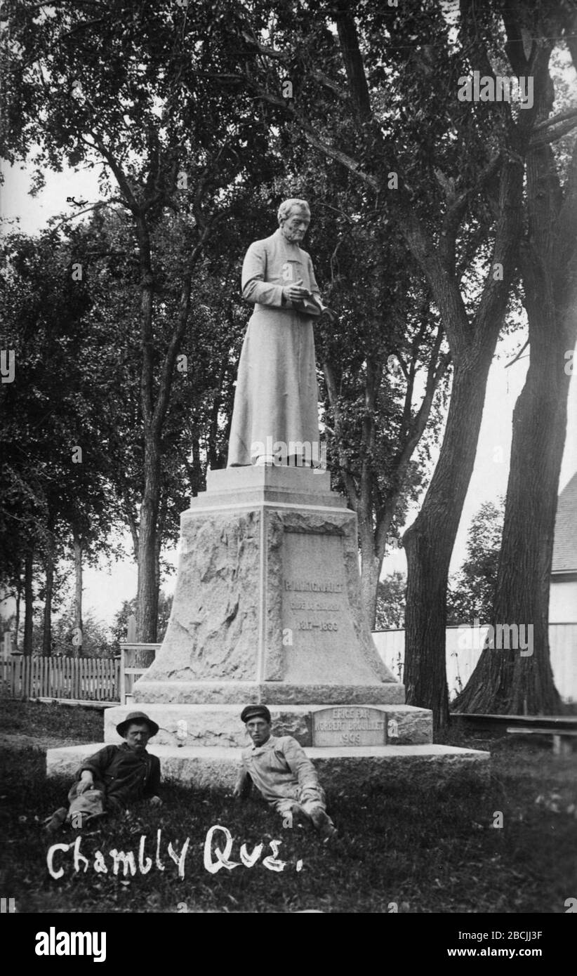 Monument to cure mignault hi-res stock photography and images - Alamy