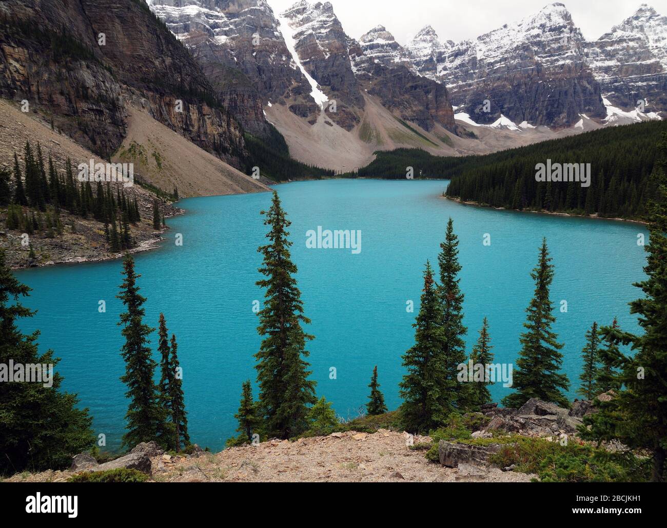 View From Rockpile Trail Lookout On The Enchanting Moraine Lake Banff ...