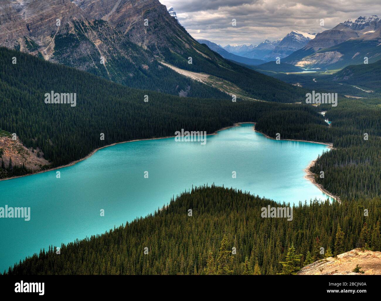 Bird's Eye View To The Breathtaking Peyto Lake At The Icefield Parkway ...