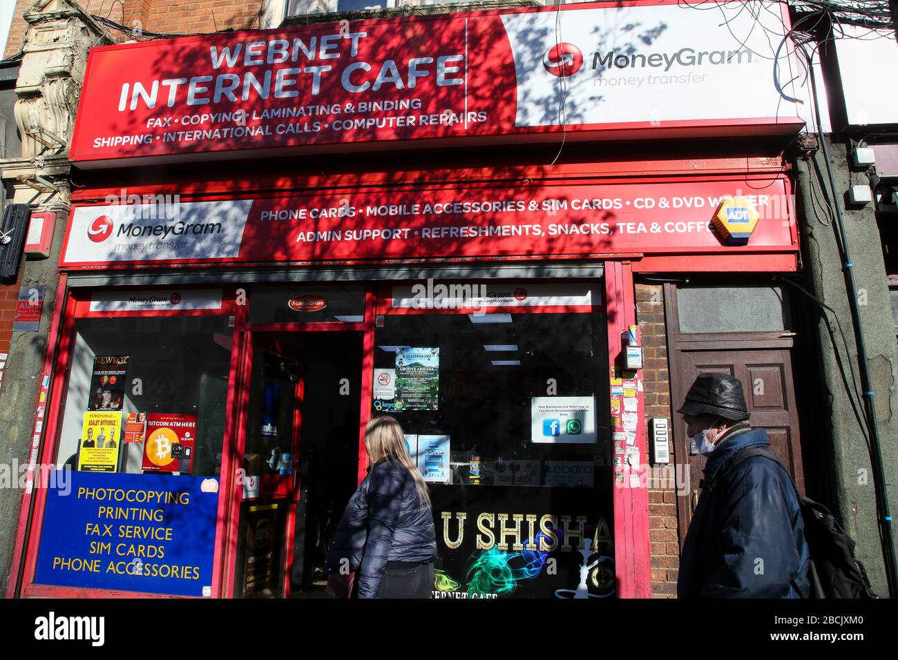 Internet cafe london hi-res stock photography and images - Alamy