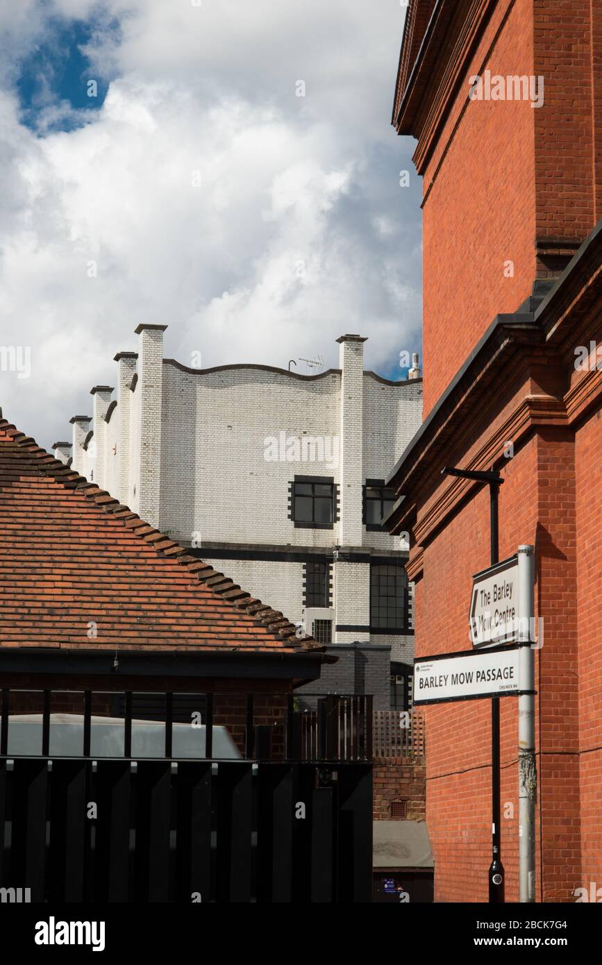 Voysey wallpaper hi-res stock photography and images - Alamy