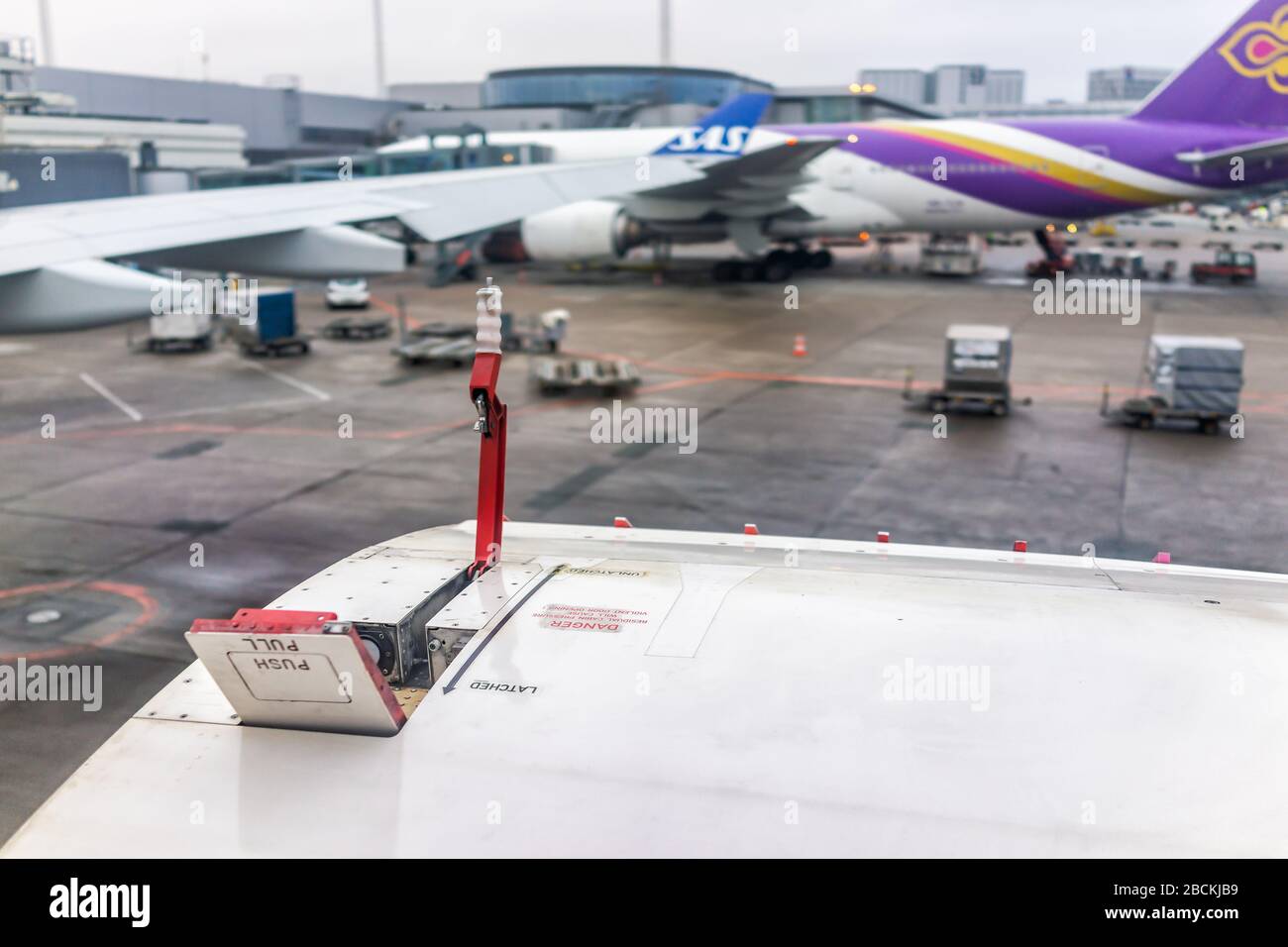 Aircraft fuselage from window hi-res stock photography and images - Alamy