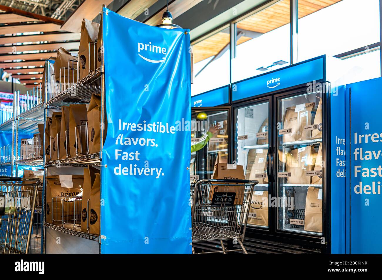 Customer pickup package hi-res stock photography and images - Alamy