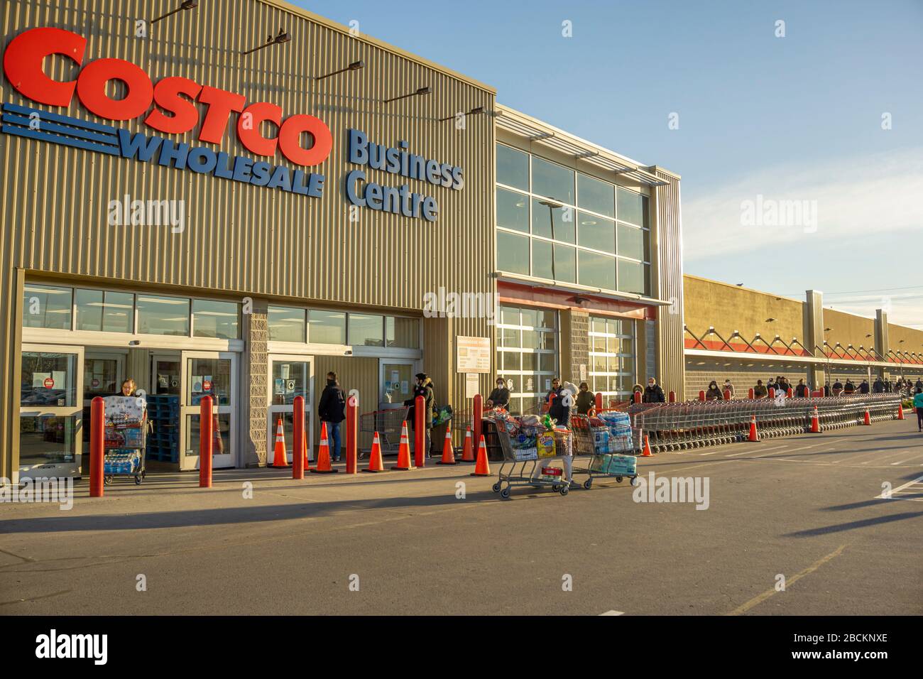 Costco Cart High Resolution Stock Photography and Images - Alamy