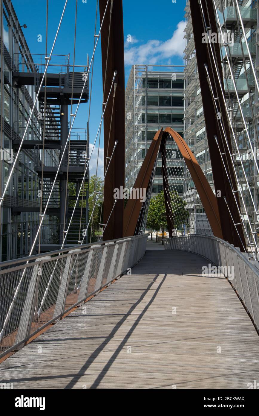 Pedestrian Footbridge Chiswick Business Park/ Gunnersbury Triangle ...