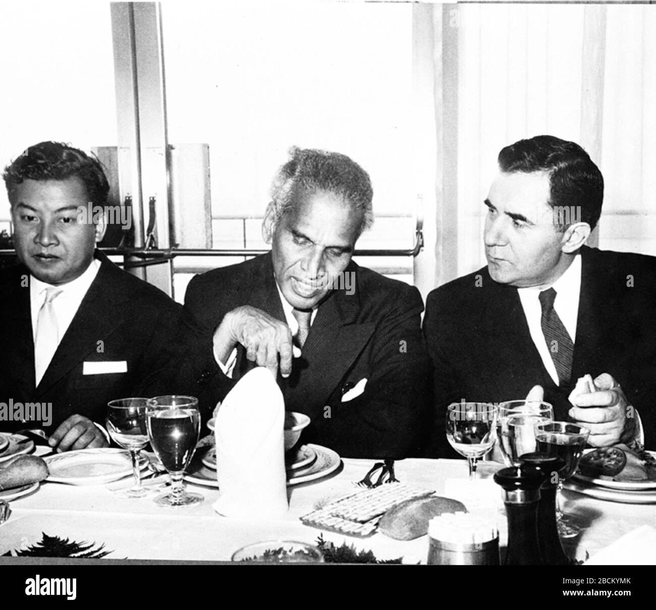 Mr krishna menon hi-res stock photography and images - Alamy