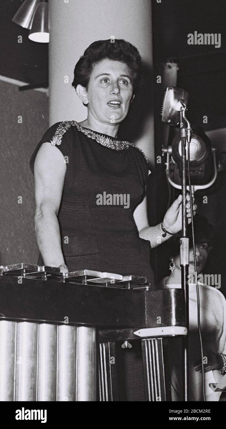 Moshe dayan hi-res stock photography and images - Alamy