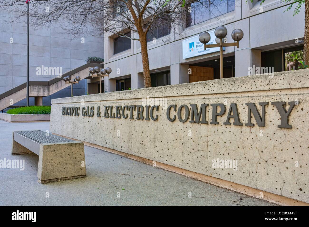 Disconnecting gas hi-res stock photography and images - Alamy