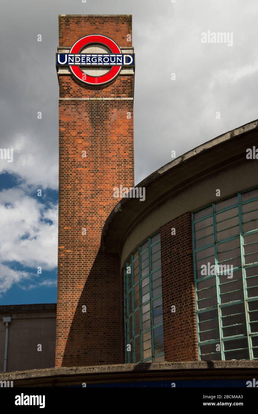 District Line Chiswick Park Underground Station, Bollo Lane, Chiswick ...