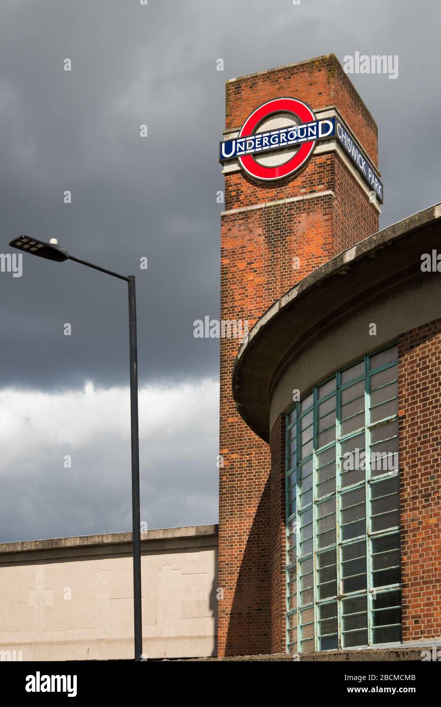 District Line Chiswick Park Underground Station, Bollo Lane, Chiswick ...