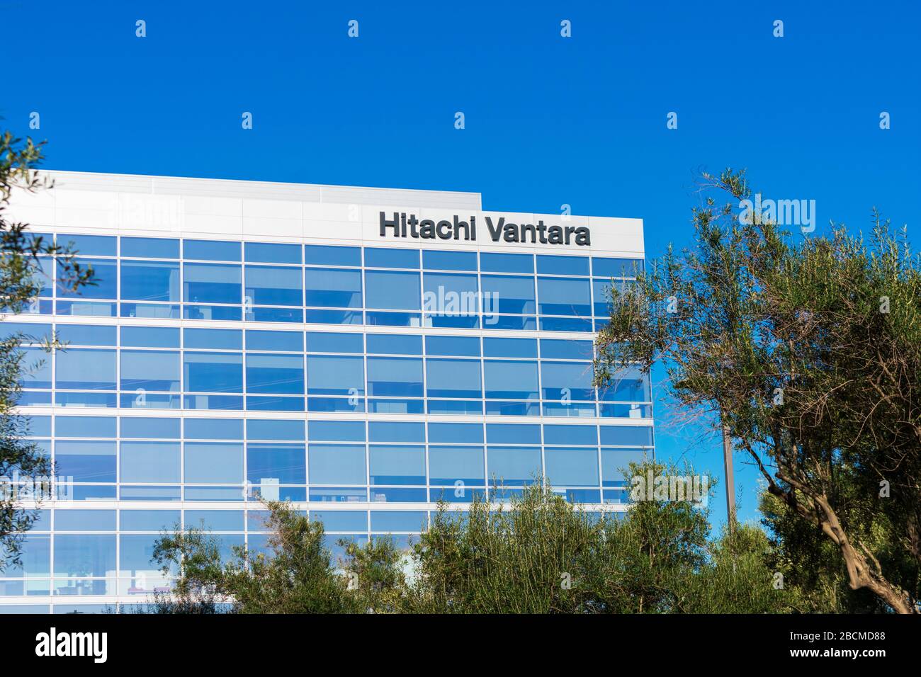 Hitachi logo hi-res stock photography and images - Alamy