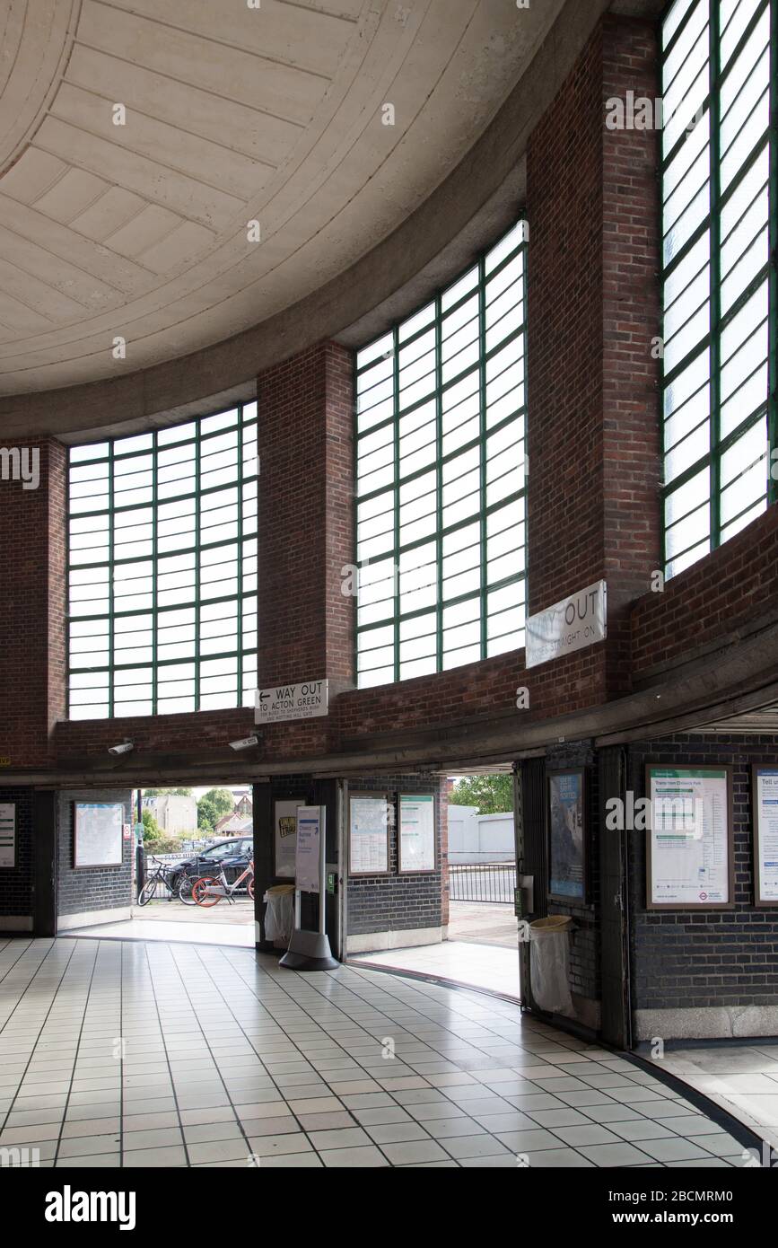 District Line Chiswick Park Underground Station, Bollo Lane, Chiswick ...