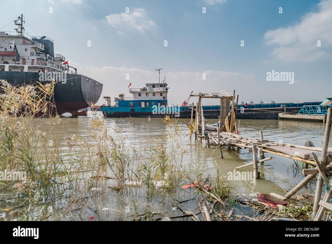 Loading Platform High Resolution Stock Photography and Images - Alamy