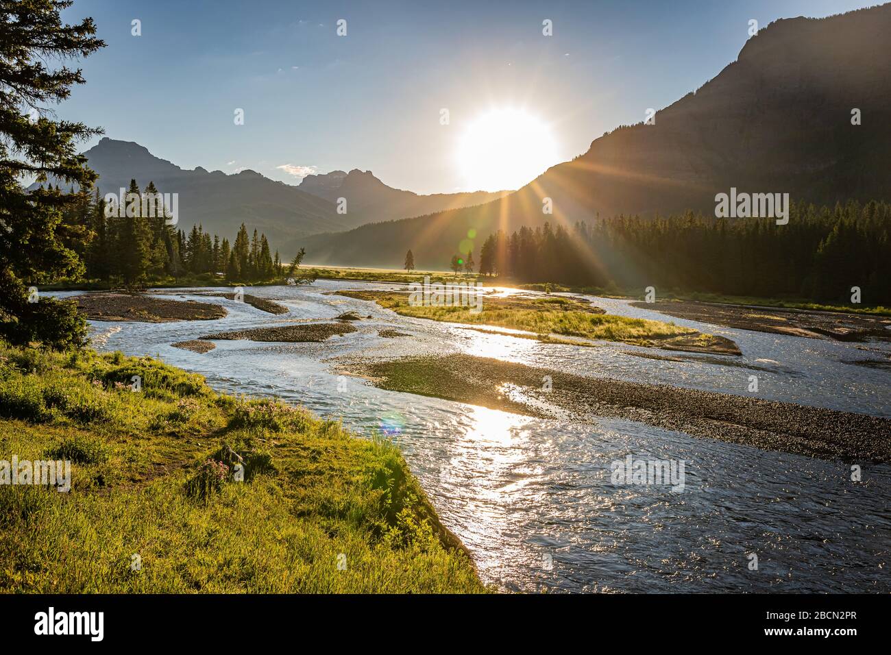 The sun rises over the Lamar Valley near the northeast entrance of ...