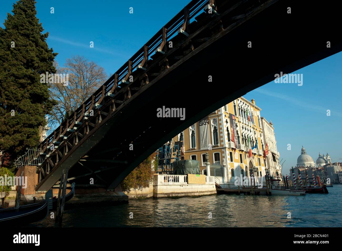 Ponte dell'Accademia bridge from underneath, Grand Canal, Venice, Italy ...
