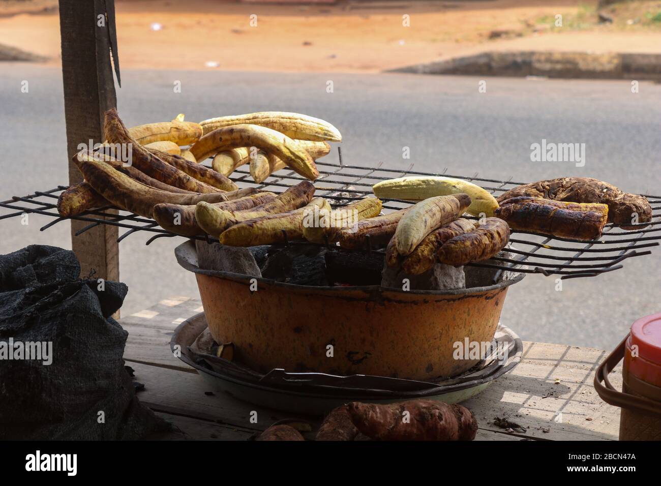 Plantain roasting hi-res stock photography and images - Alamy