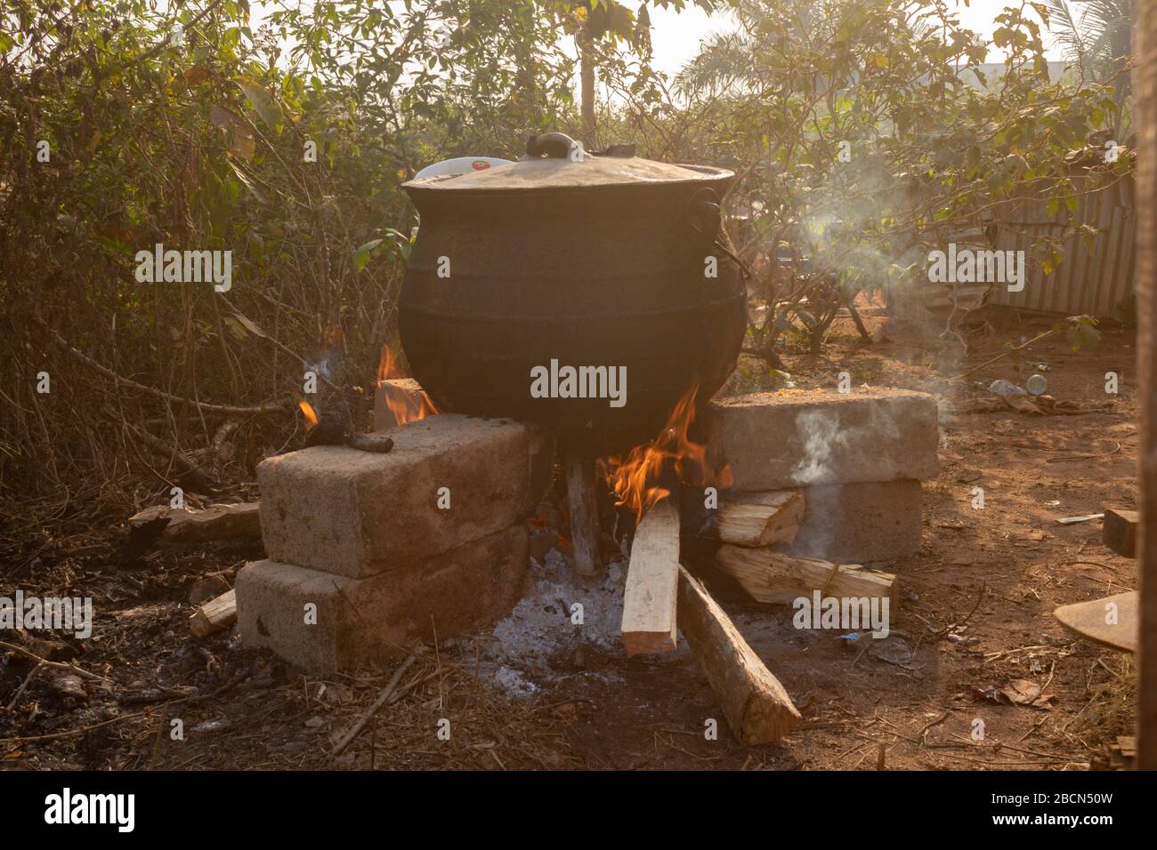 One person cooking in big pot hi-res stock photography and images - Alamy