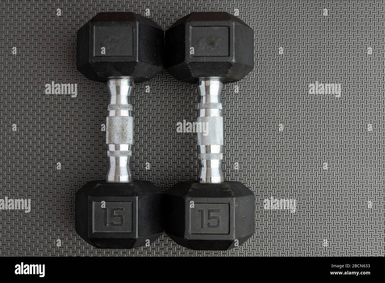 15 pound dumbbell hi-res stock photography and images - Alamy