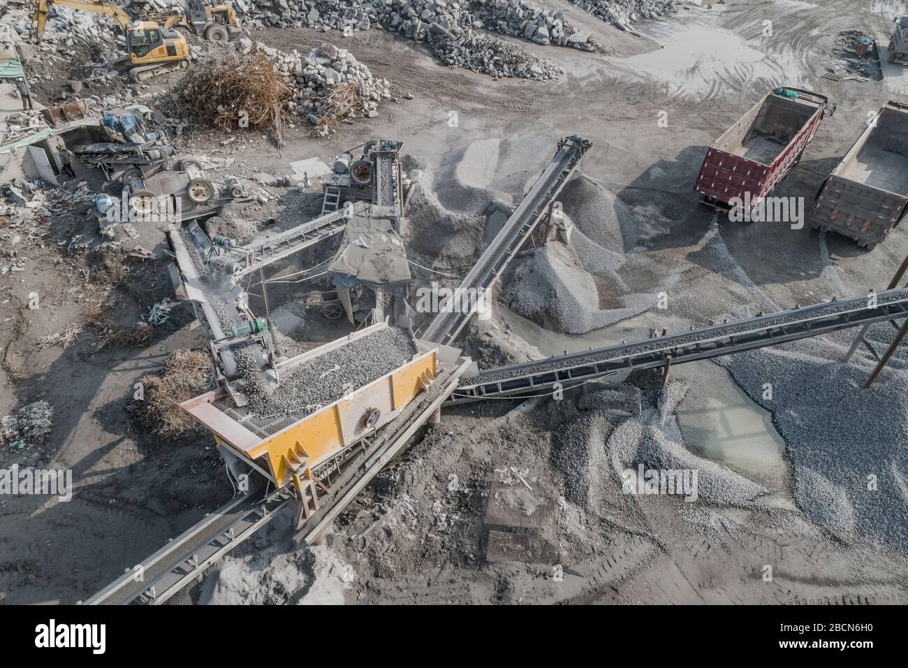 Conveyor truck hi-res stock photography and images - Alamy