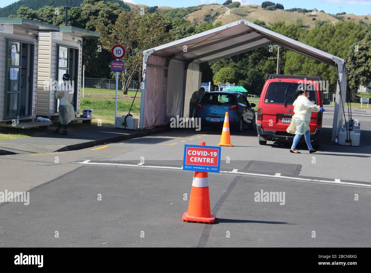 Signage for covid 19 testing clinic hi-res stock photography and images ...