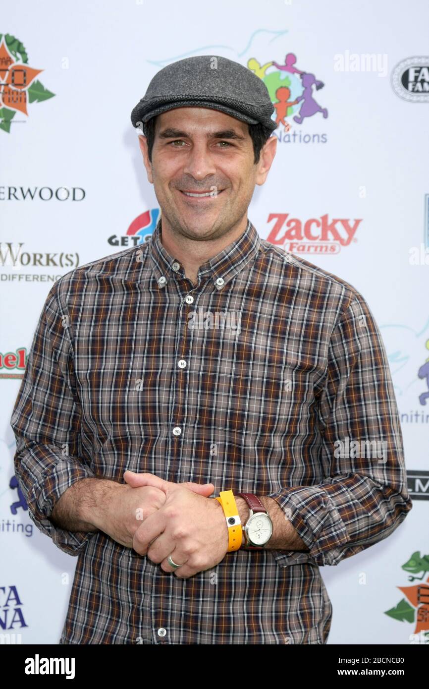 November 13, 2011, Los Angeles, CA, USA: LOS ANGELES - NOV 13: Ty ...