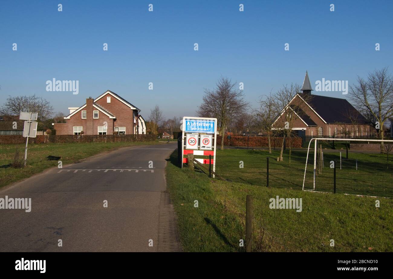 Trekvogelpad hi-res stock photography and images - Alamy