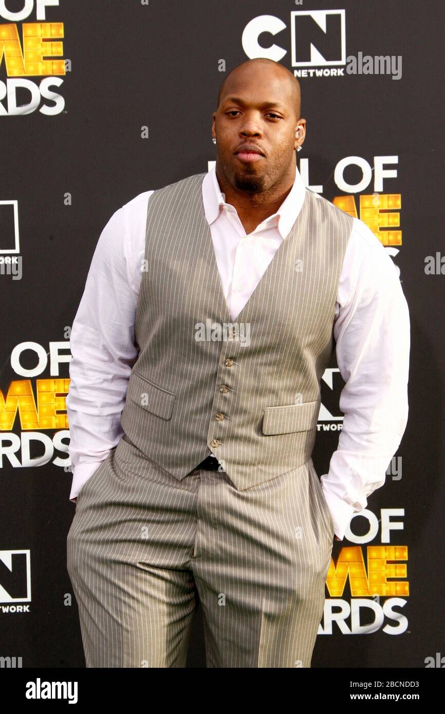 Terrell suggs hi-res stock photography and images - Alamy
