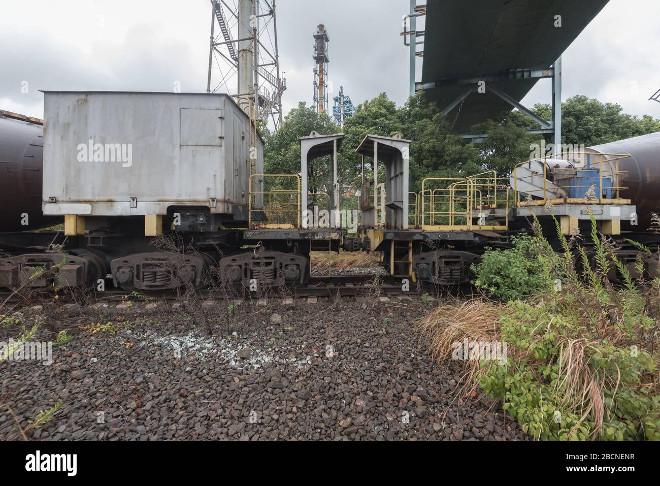 Rusty rail hi-res stock photography and images - Alamy