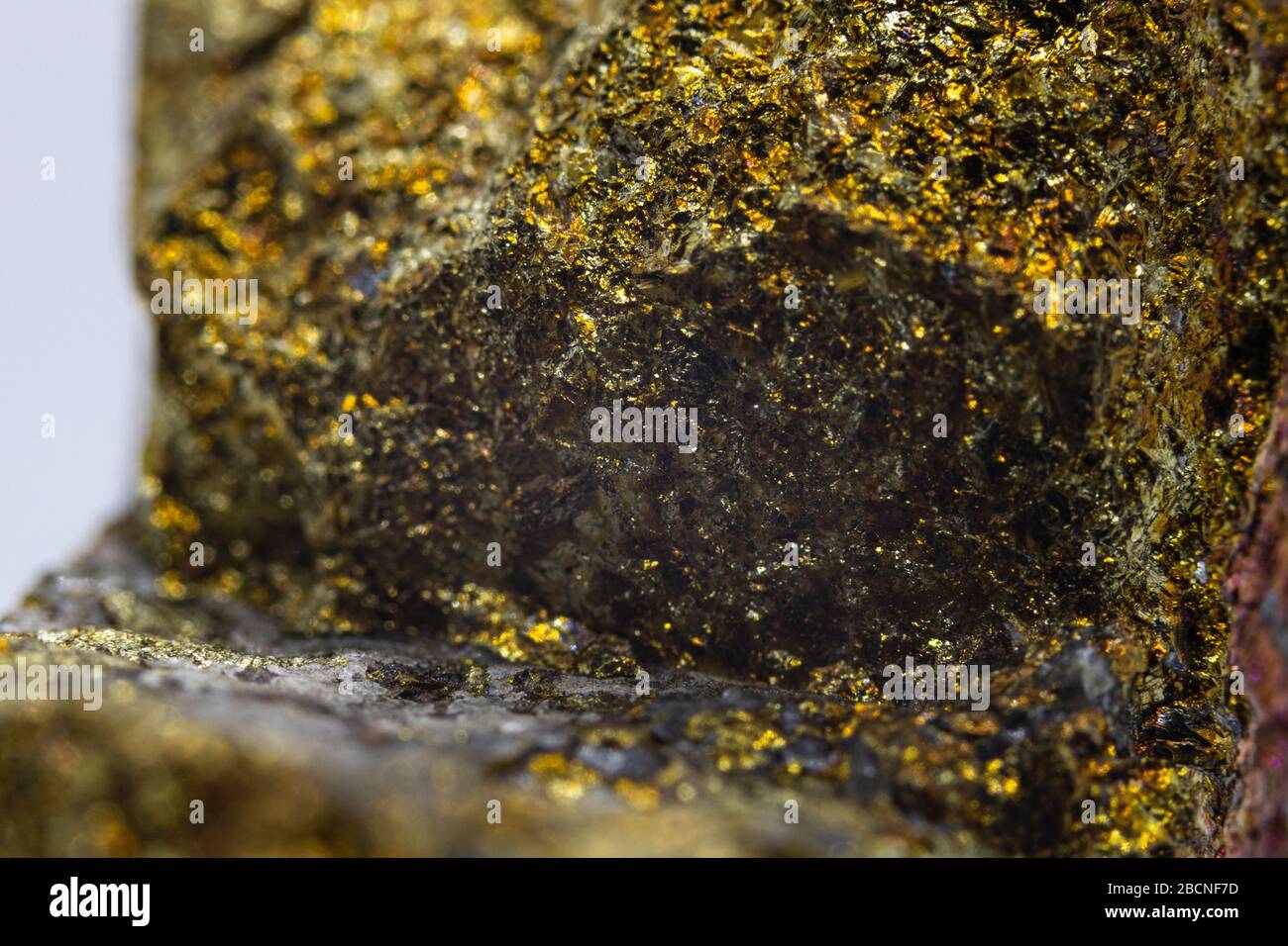 Detail of the chalcopyrite mineral Stock Photo - Alamy