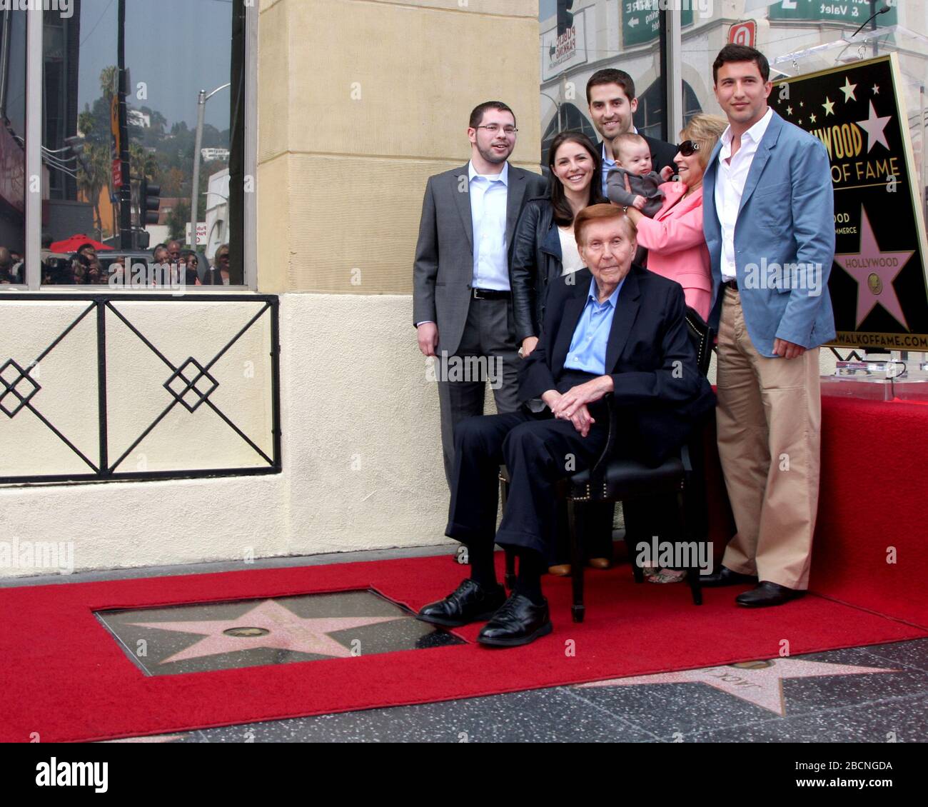 Shari redstone sumner redstone hi-res stock photography and images - Alamy