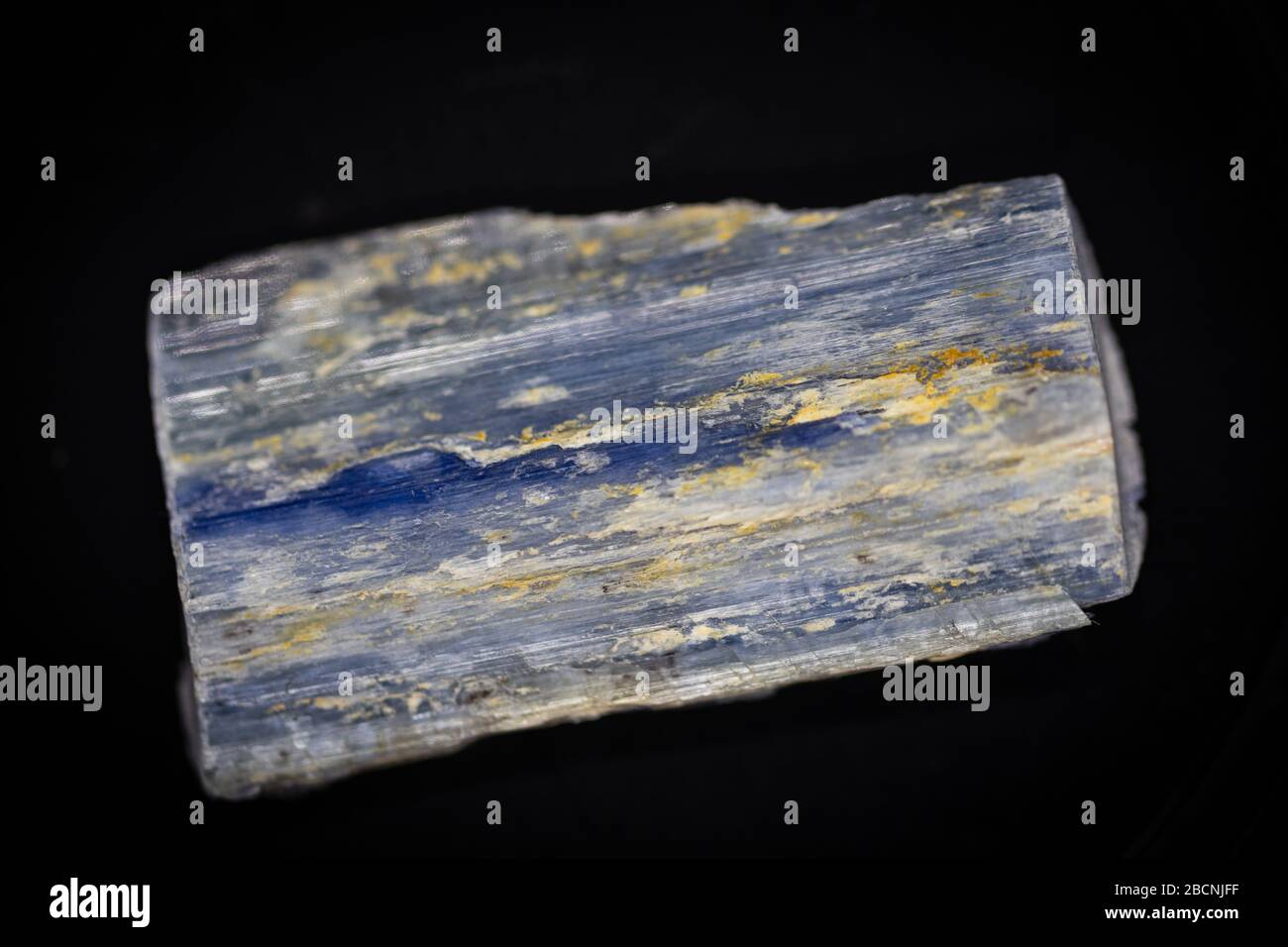 Detail of the kyanite mineral Stock Photo - Alamy