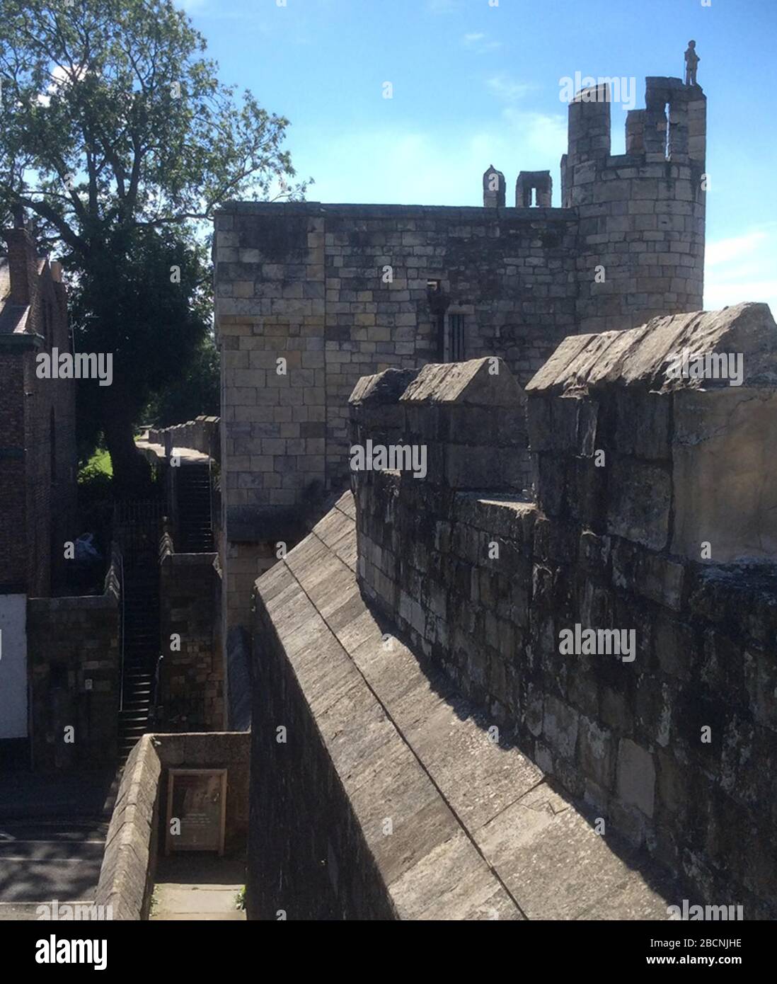 Micklegate Bar is one of the four main entrances to York's city walls ...