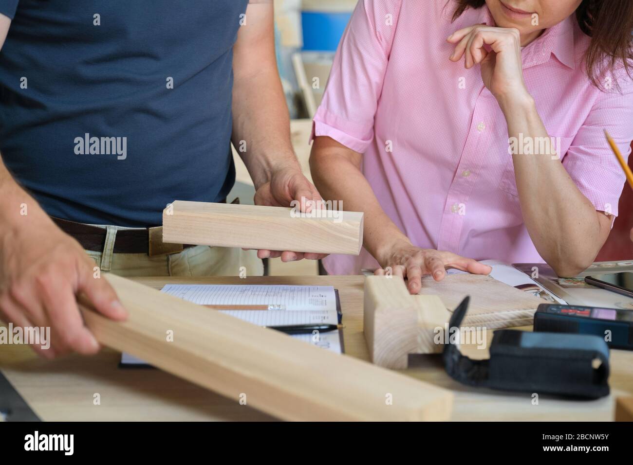 Furniture factory workers hi-res stock photography and images - Alamy