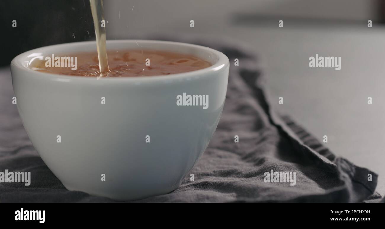 Tea pour white hi-res stock photography and images - Alamy