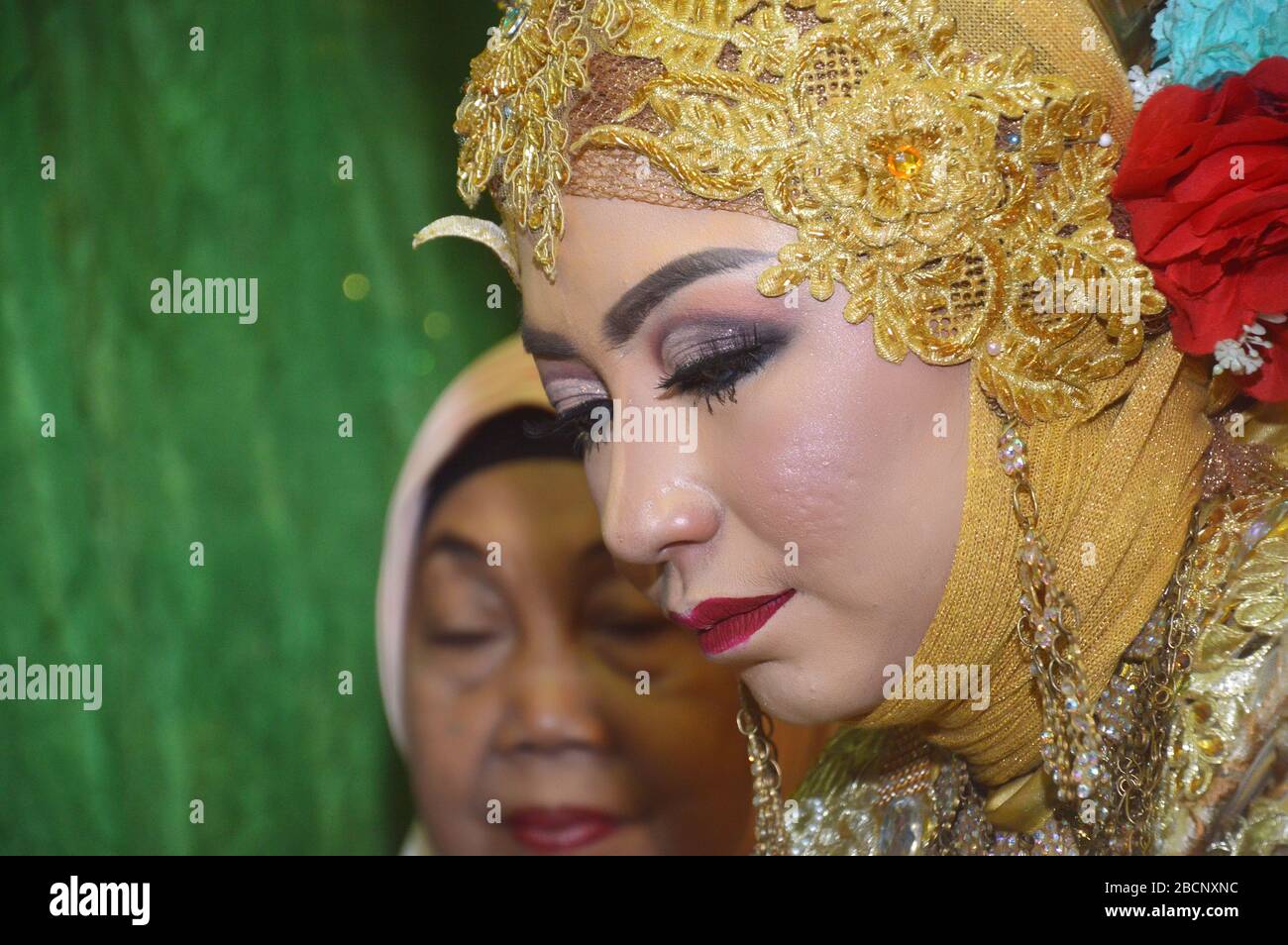 Bugis costume hi-res stock photography and images - Alamy