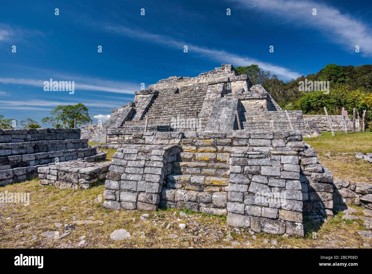 Estructura 1 (Acropolis), pyramid, Maya ruins at Chinkultic ...