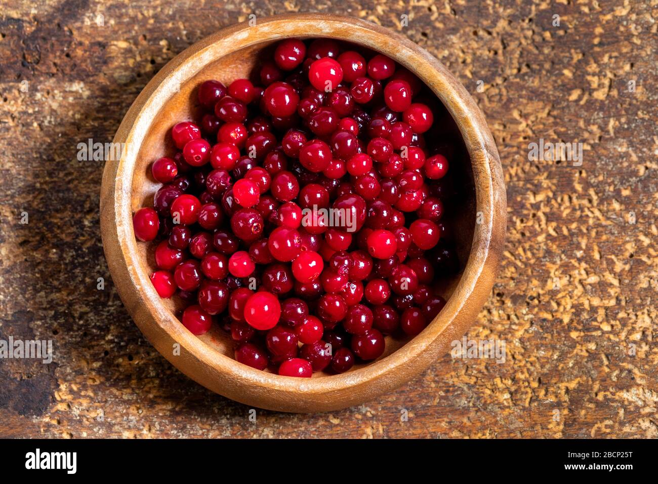 Bunch fresh cranberries hi-res stock photography and images - Alamy