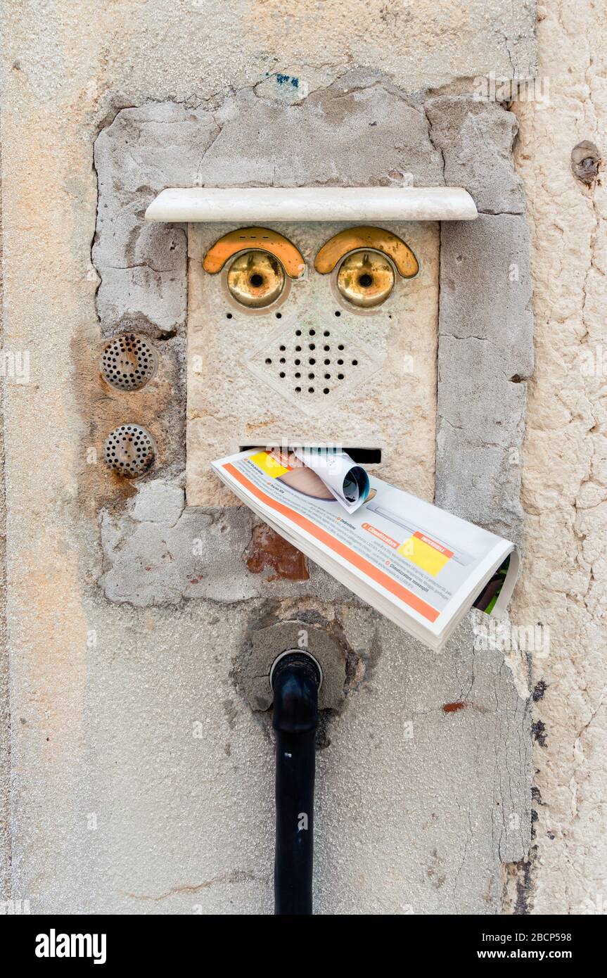 Funny mail box reminds of a face Stock Photo - Alamy