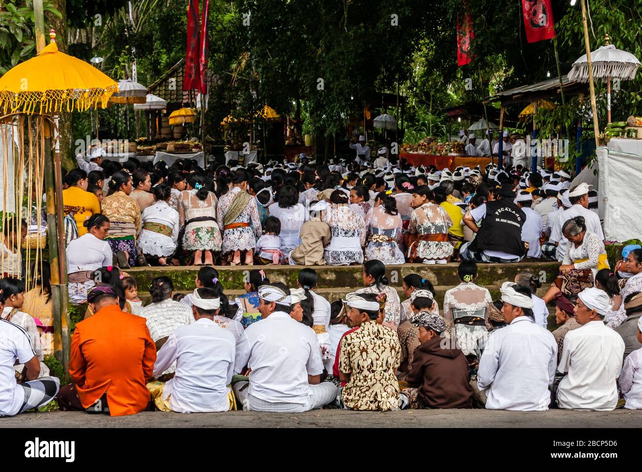 Balinese Hindu devotees praying during the religious ceremony Stock ...