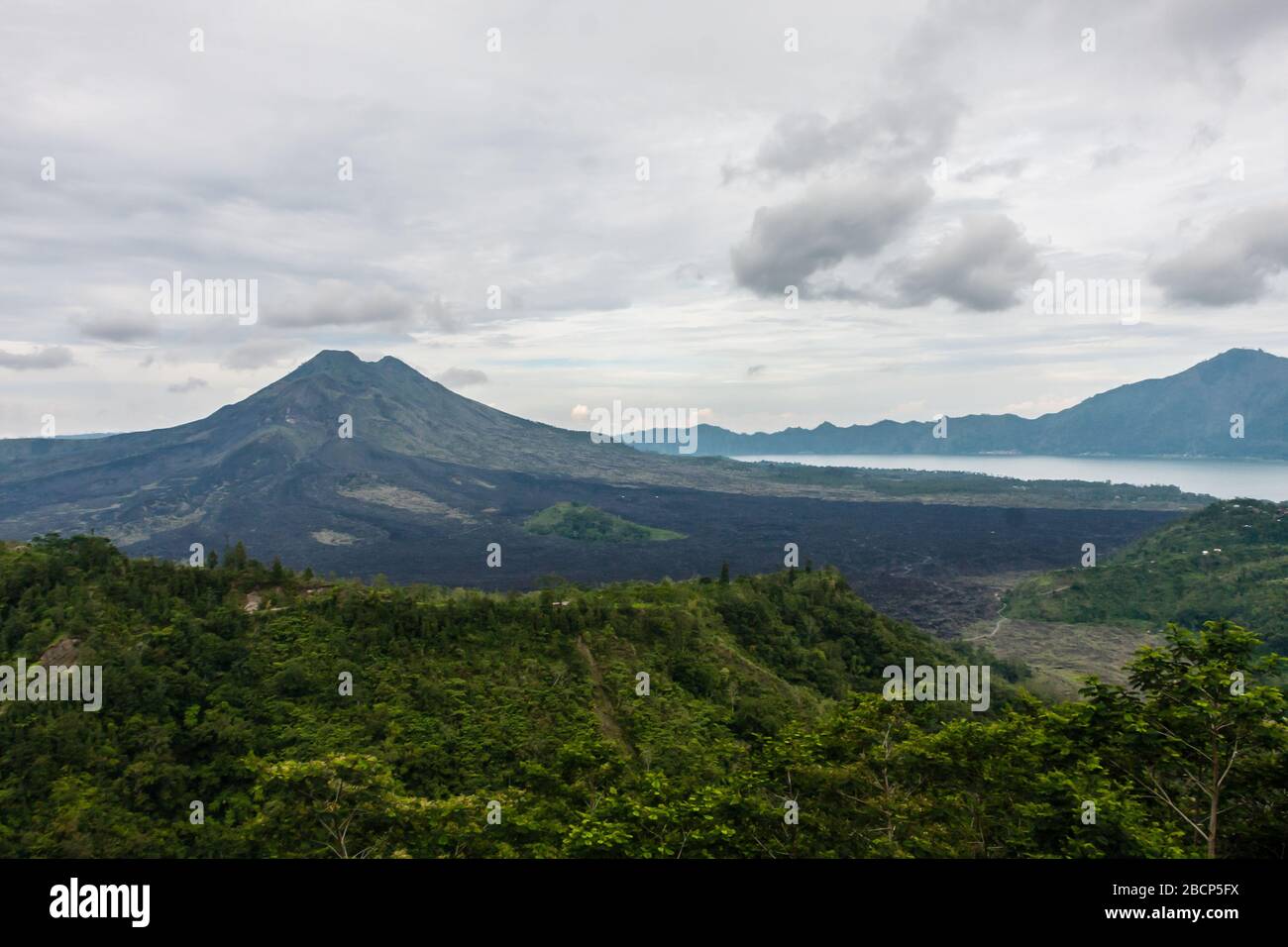 A panoramic view of Mount Batur and Lake Batur (Danau Batur), Bali ...
