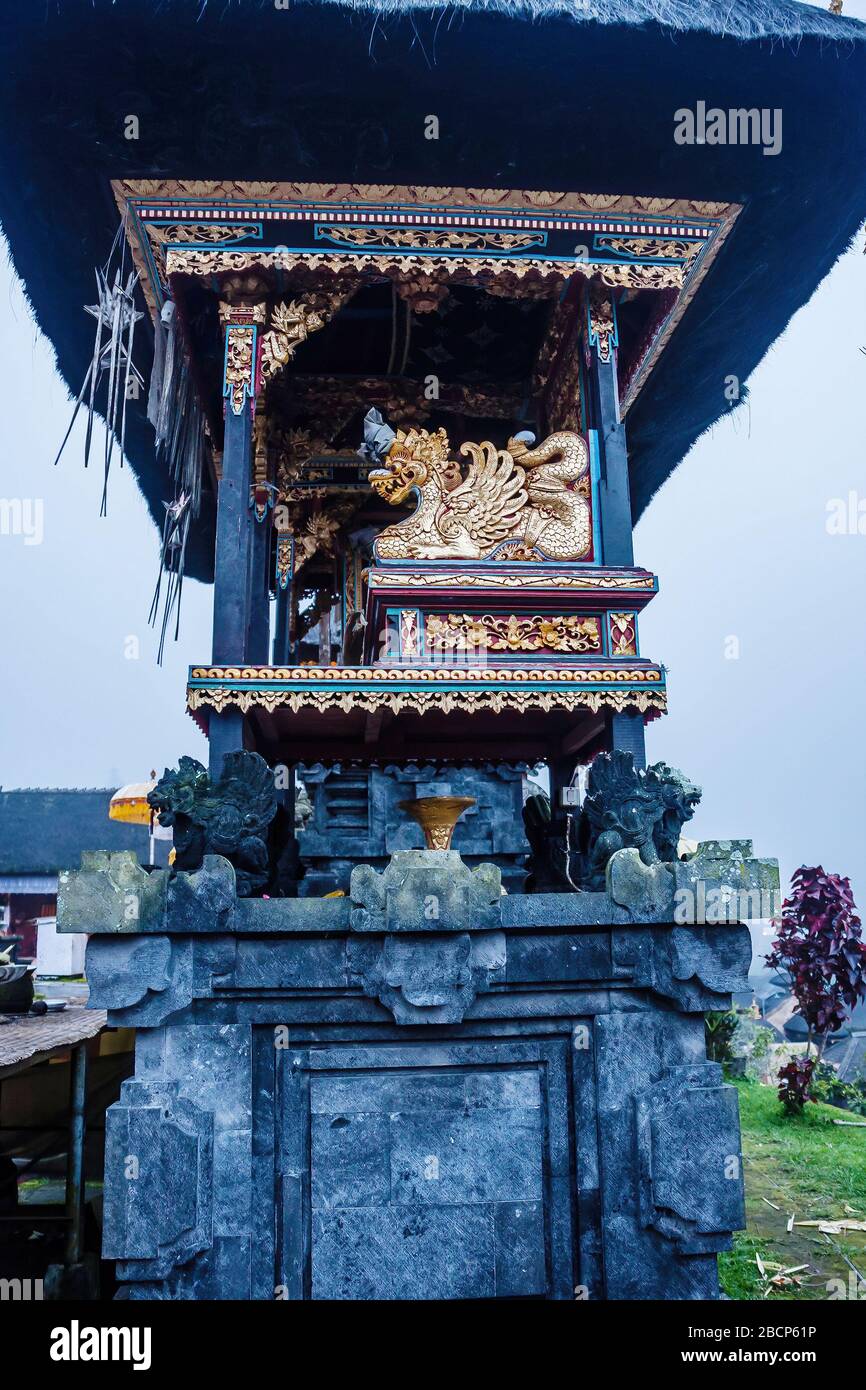 Dragon traditional statue bali indonesia hi-res stock photography and ...