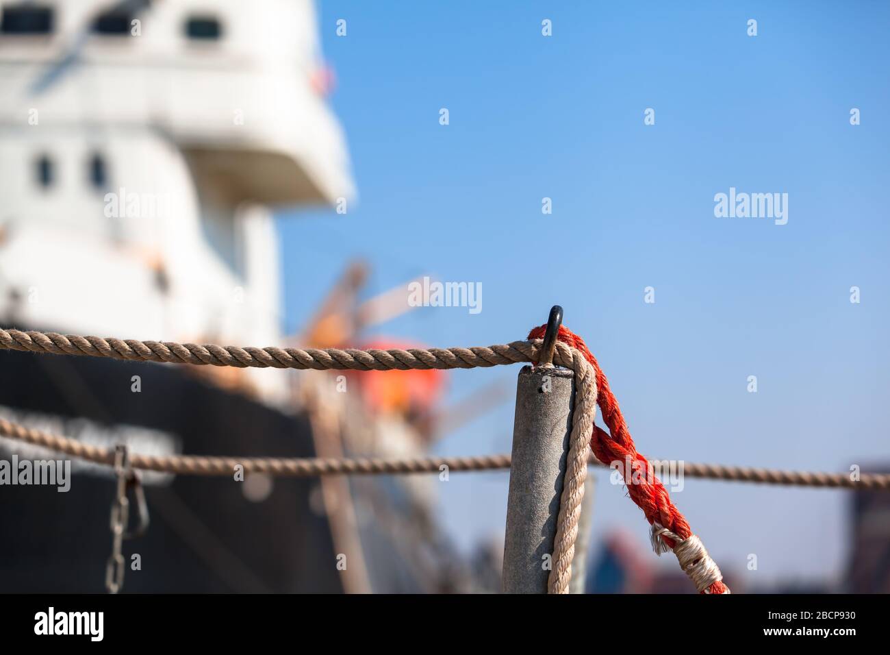 Rope handrail hi-res stock photography and images - Alamy