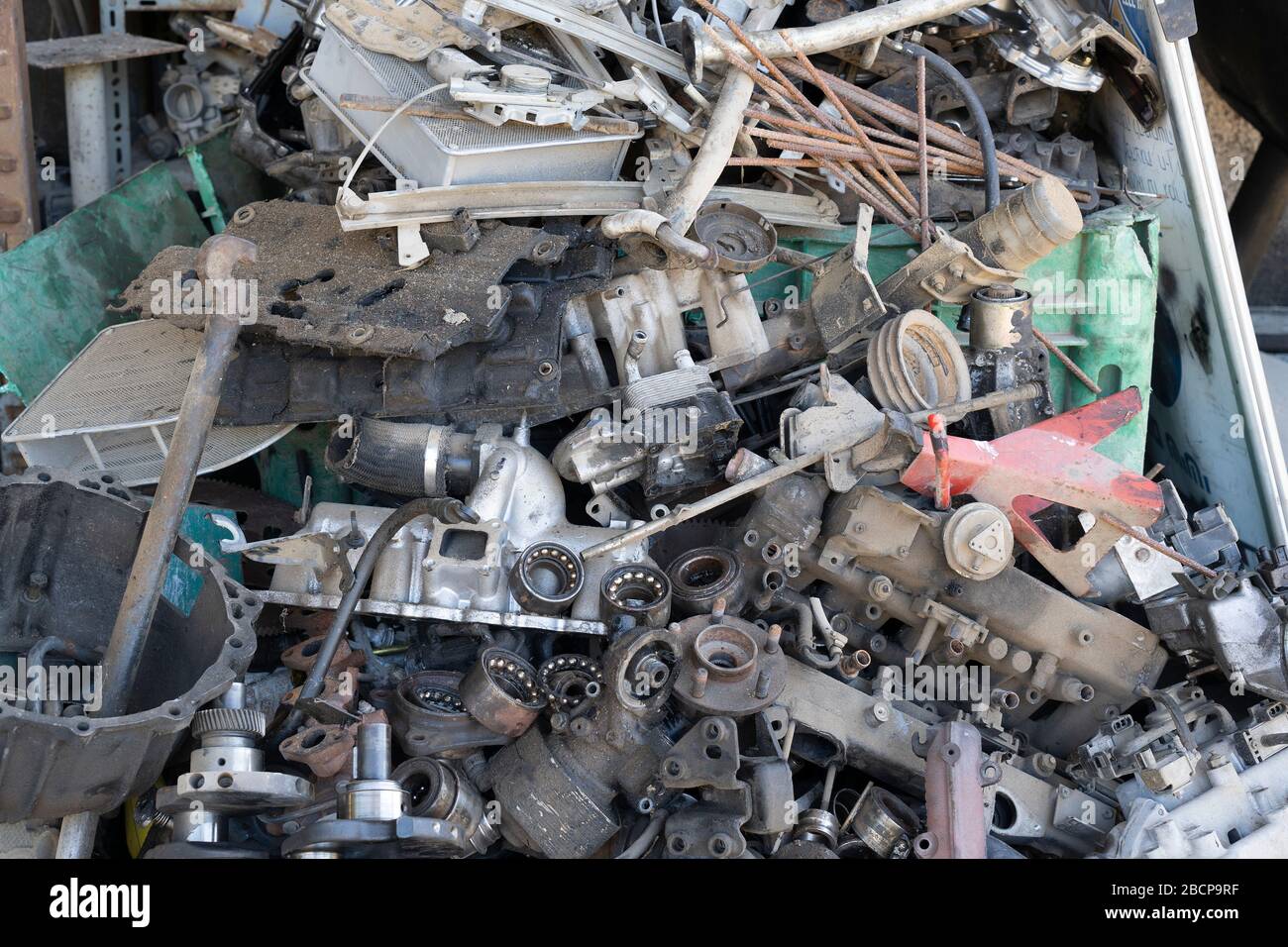 Car engine recycling Stock Photo - Alamy