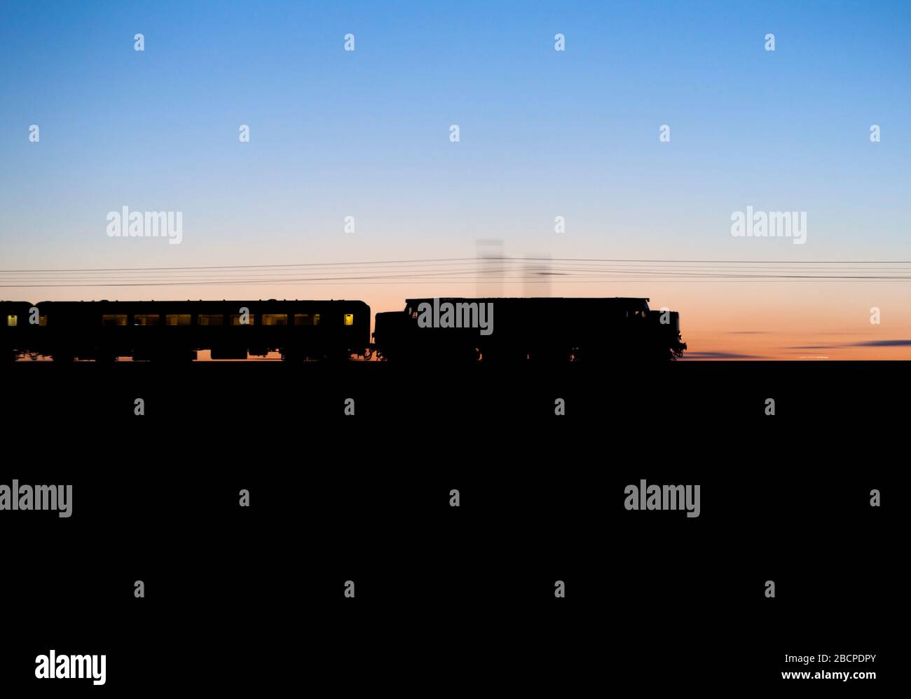 Direct Rail Services class 37 locomotive 37059 making a sunset ...