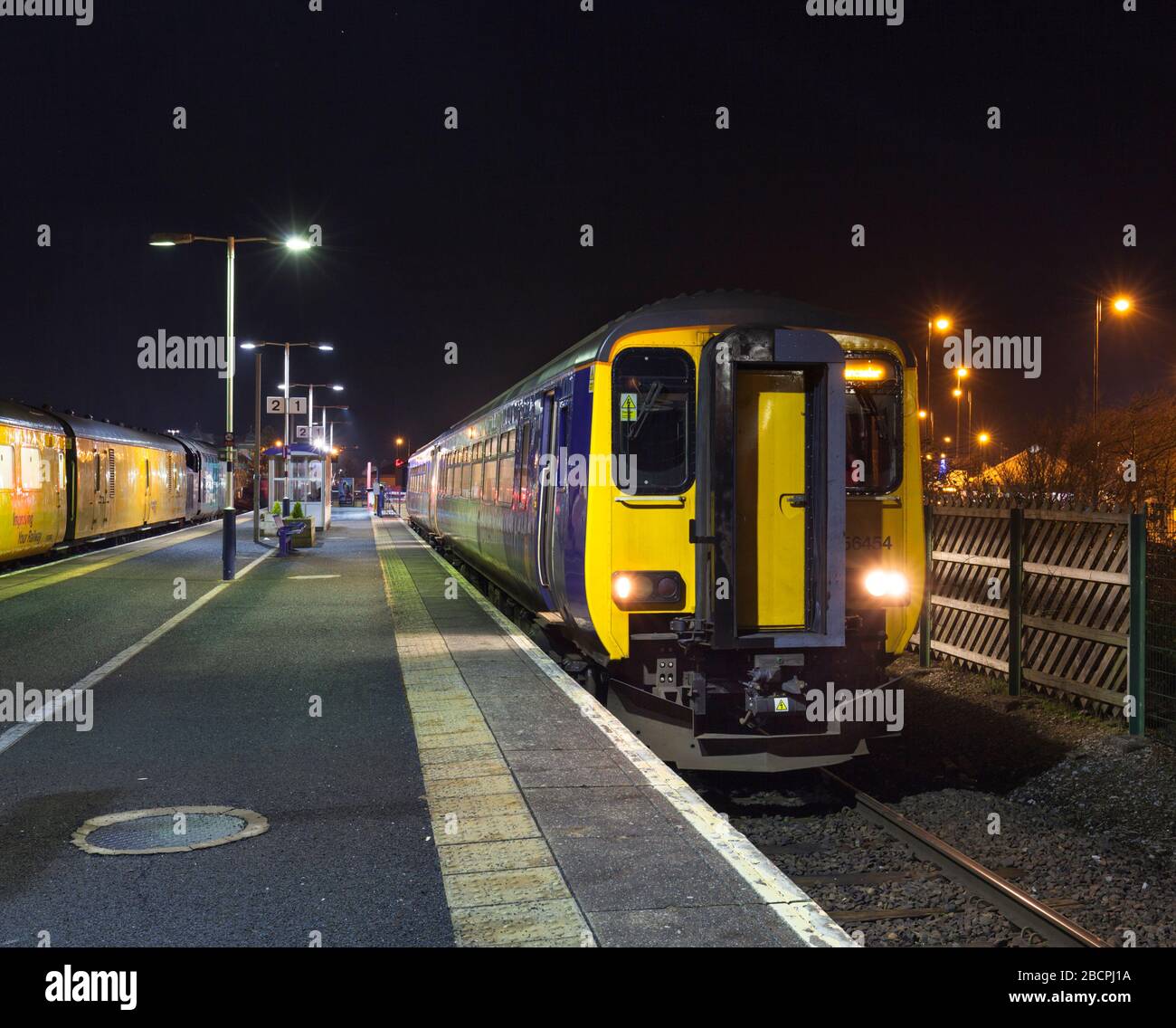 Northern Rail class 156 sprinter train 156454 at Morecambe railway ...