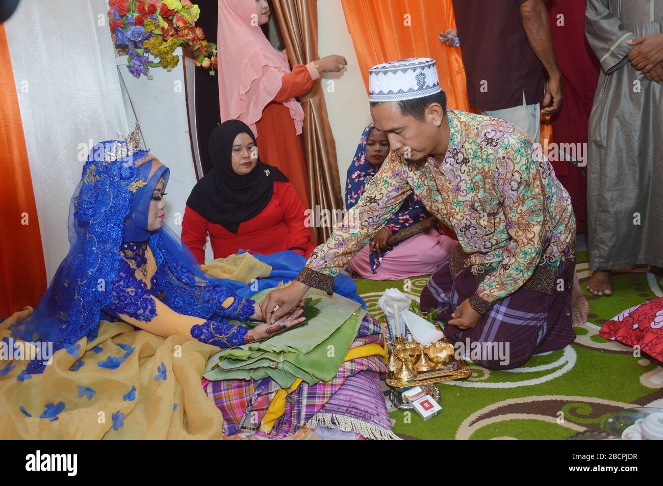 TARAKAN - INDONESIA, 4 NOVEMBER 2017 : " Mappacci " the traditional ...