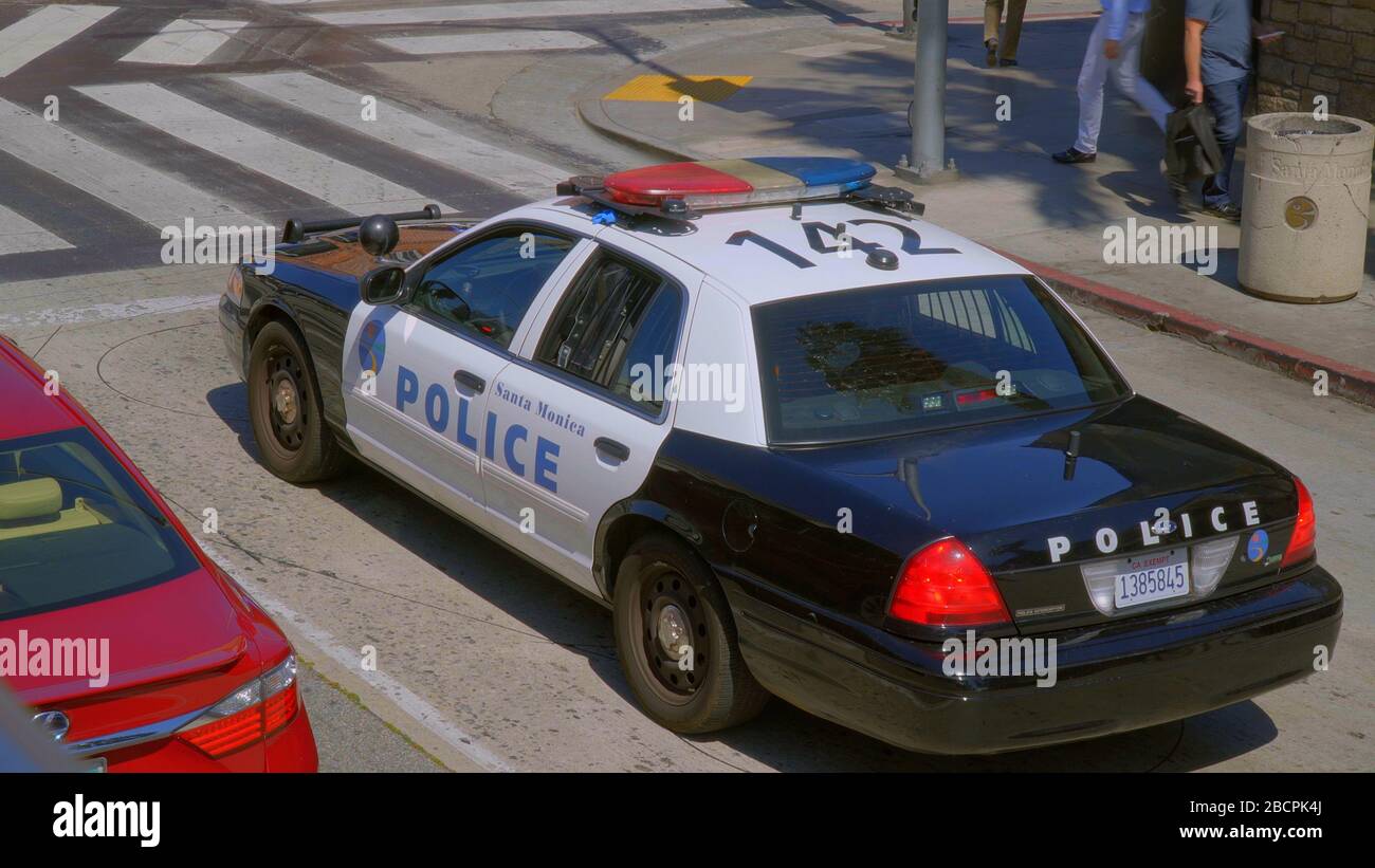 Police car santa monica hi-res stock photography and images - Alamy