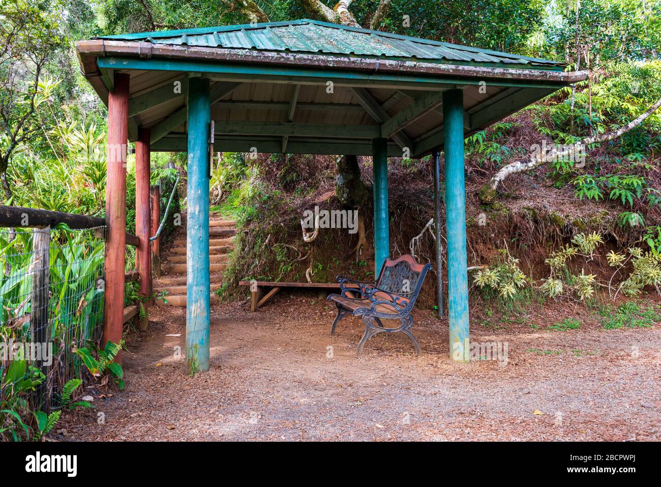 A bench hi hi-res stock photography and images - Alamy